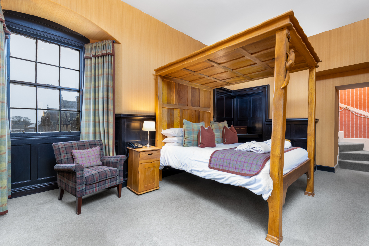 Welcome to Dornoch Castle Hotel - Dornoch Castle Hotel